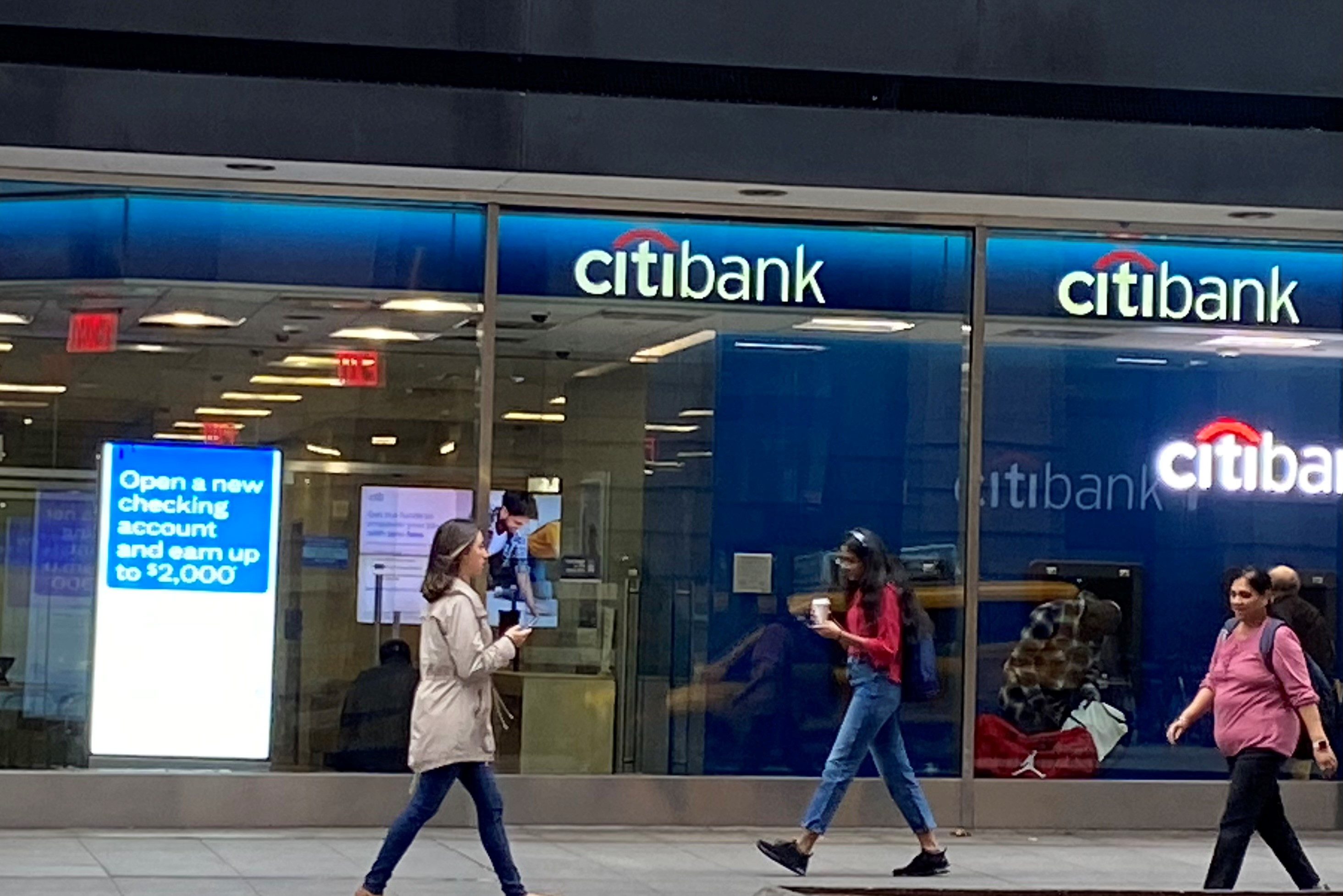 Citi poised to get lower grade for its living will from the FDIC ...