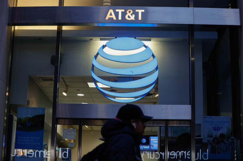FCC reaches $13m settlement with AT&T for vendor data breach – Global ...