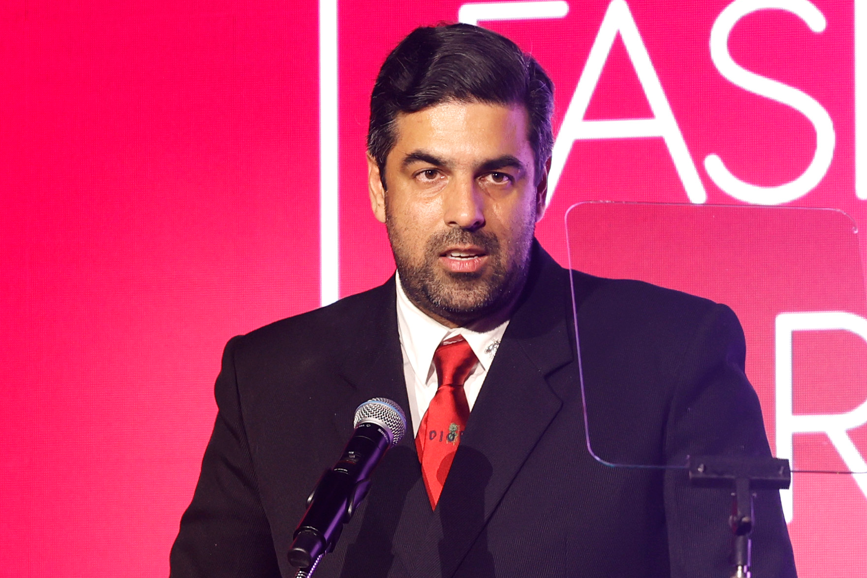 Inside the collapse of Microsoft-backed UK tech unicorn Builder.ai – Global Relay Intelligence ...